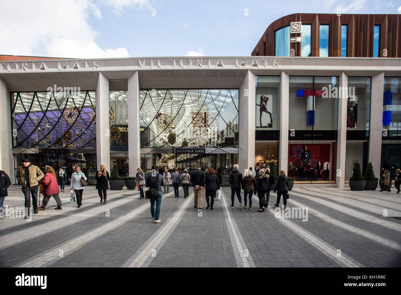 Red leeds town hall hi-res stock photography and images - Alamy
