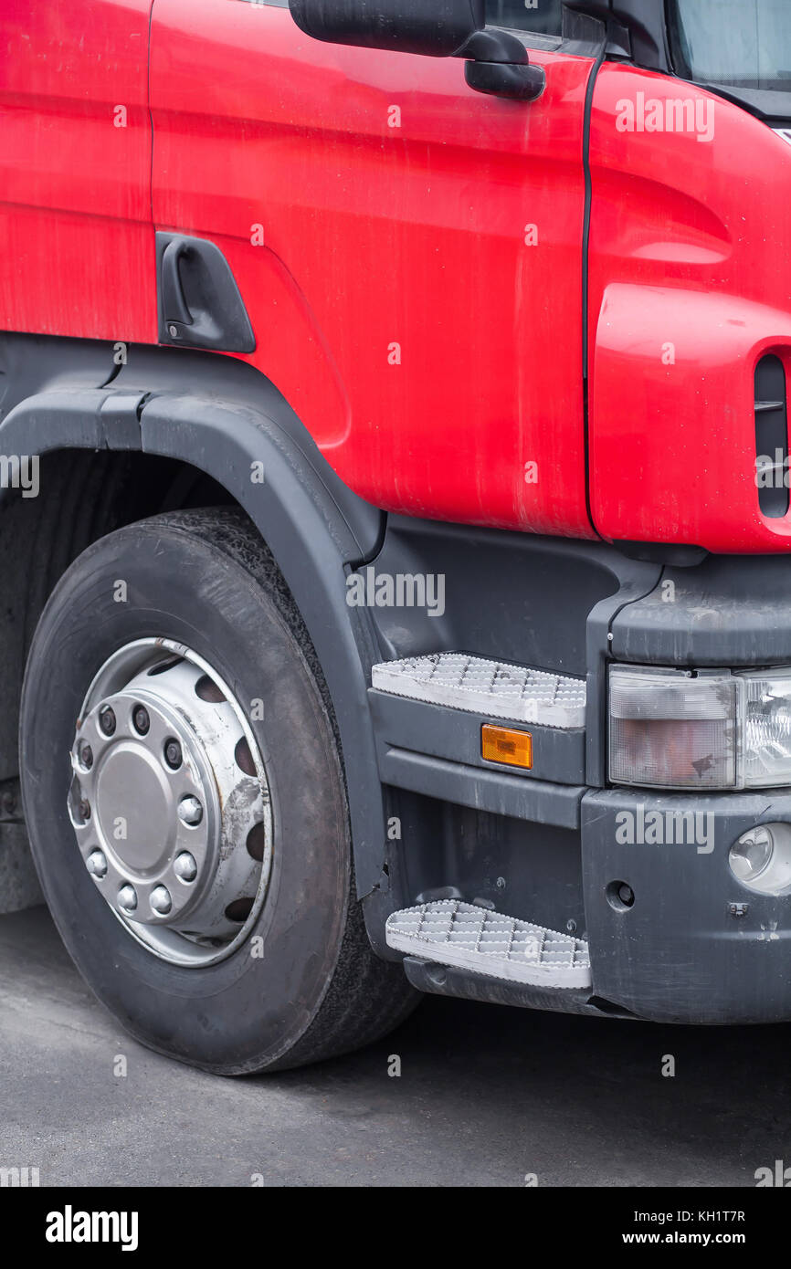 Australian road train front bumper hi-res stock photography and images ...