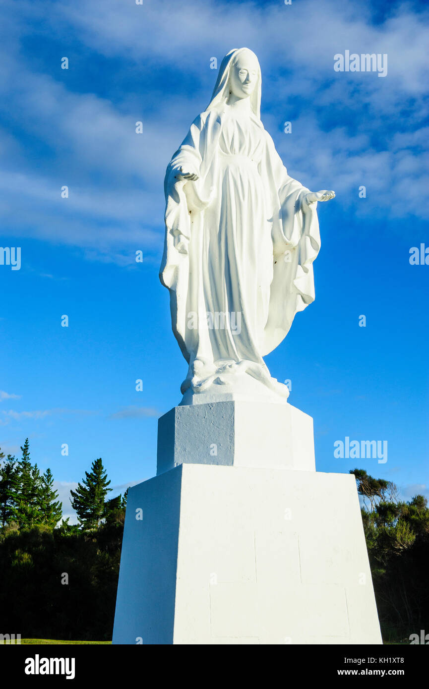 White Maria statue on the highway of the west coast of South island ...
