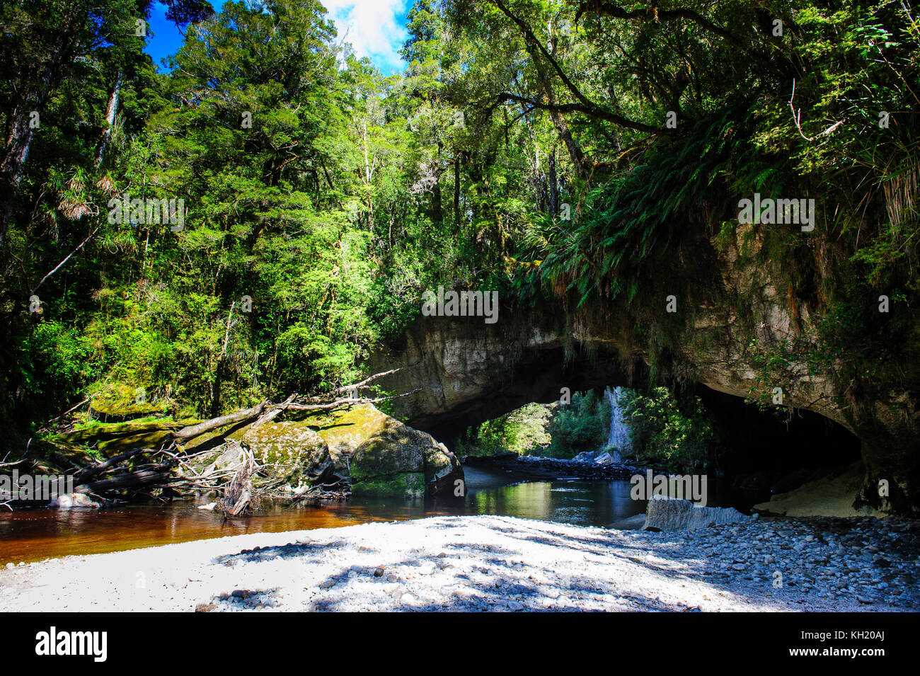 Moria gate arch in the oparara basin hi-res stock photography and ...