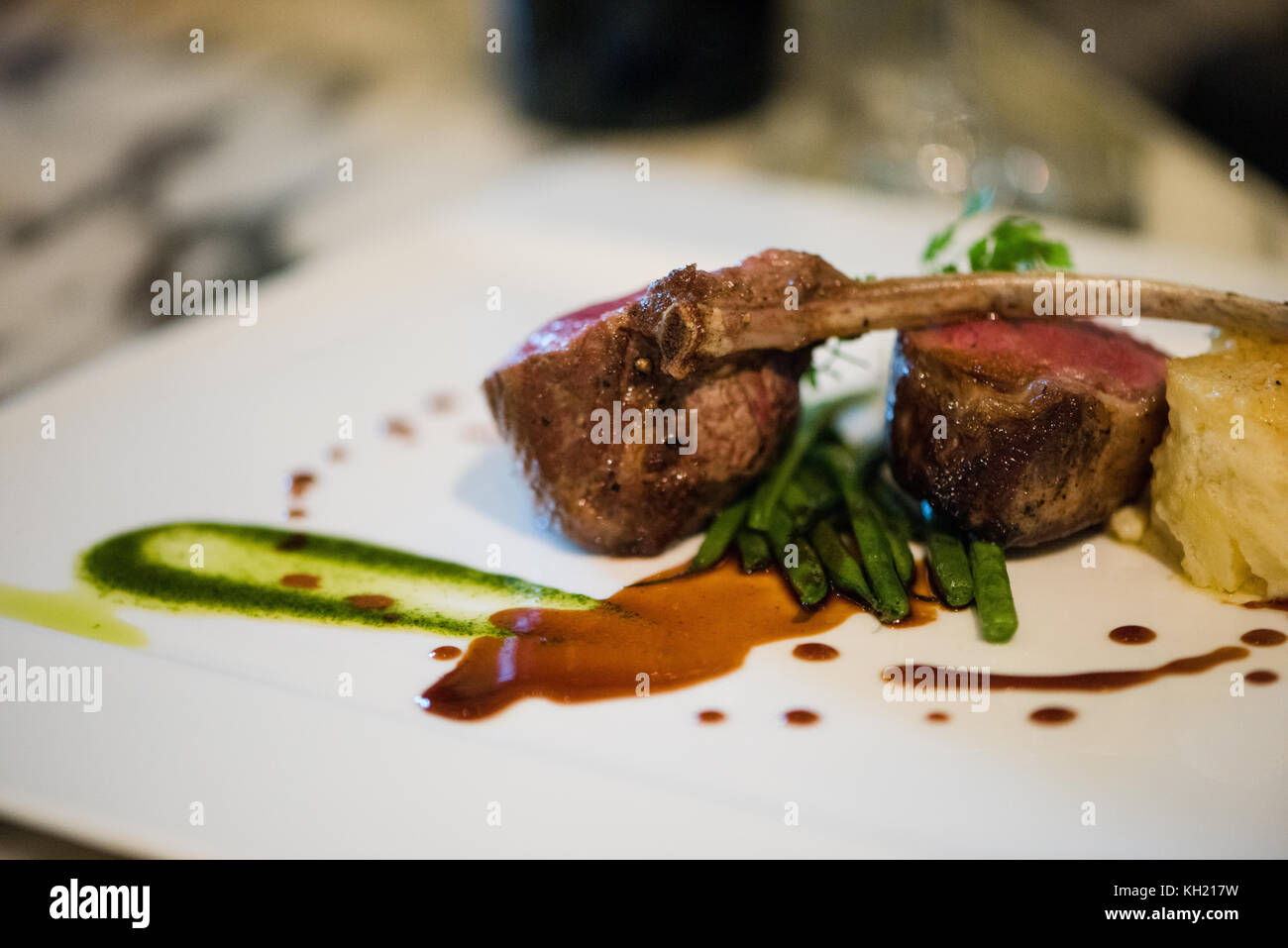 Lamb dish table hi-res stock photography and images - Alamy