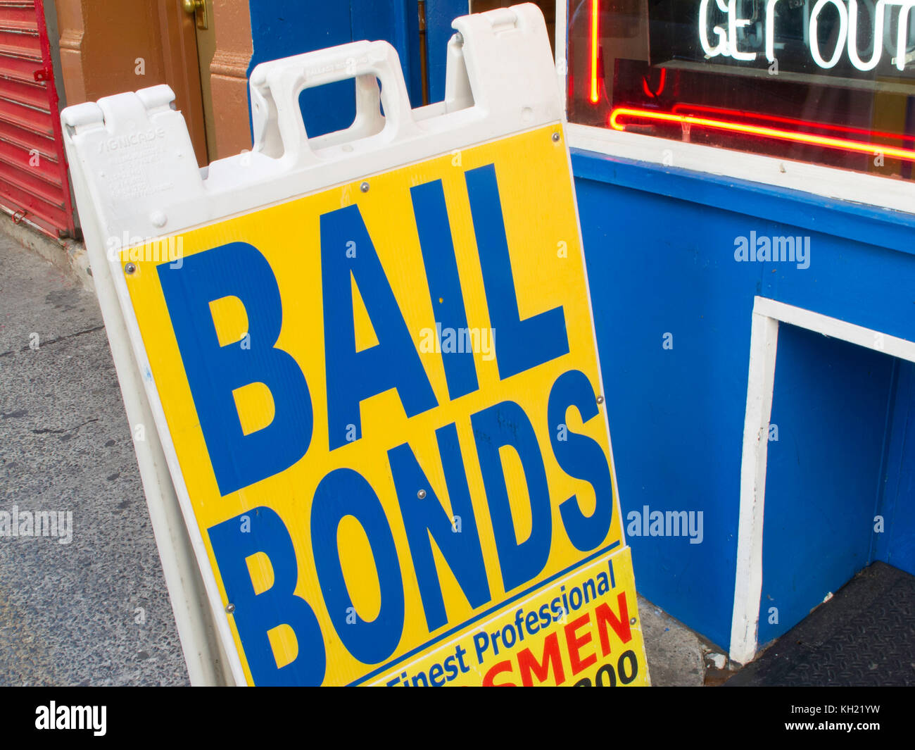 Bail bonds sign hi-res stock photography and images - Alamy