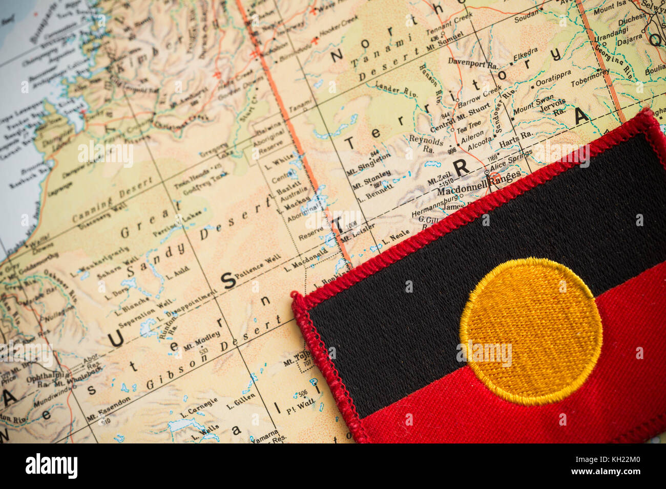 Australia map aboriginal flag hi-res stock photography and images - Alamy