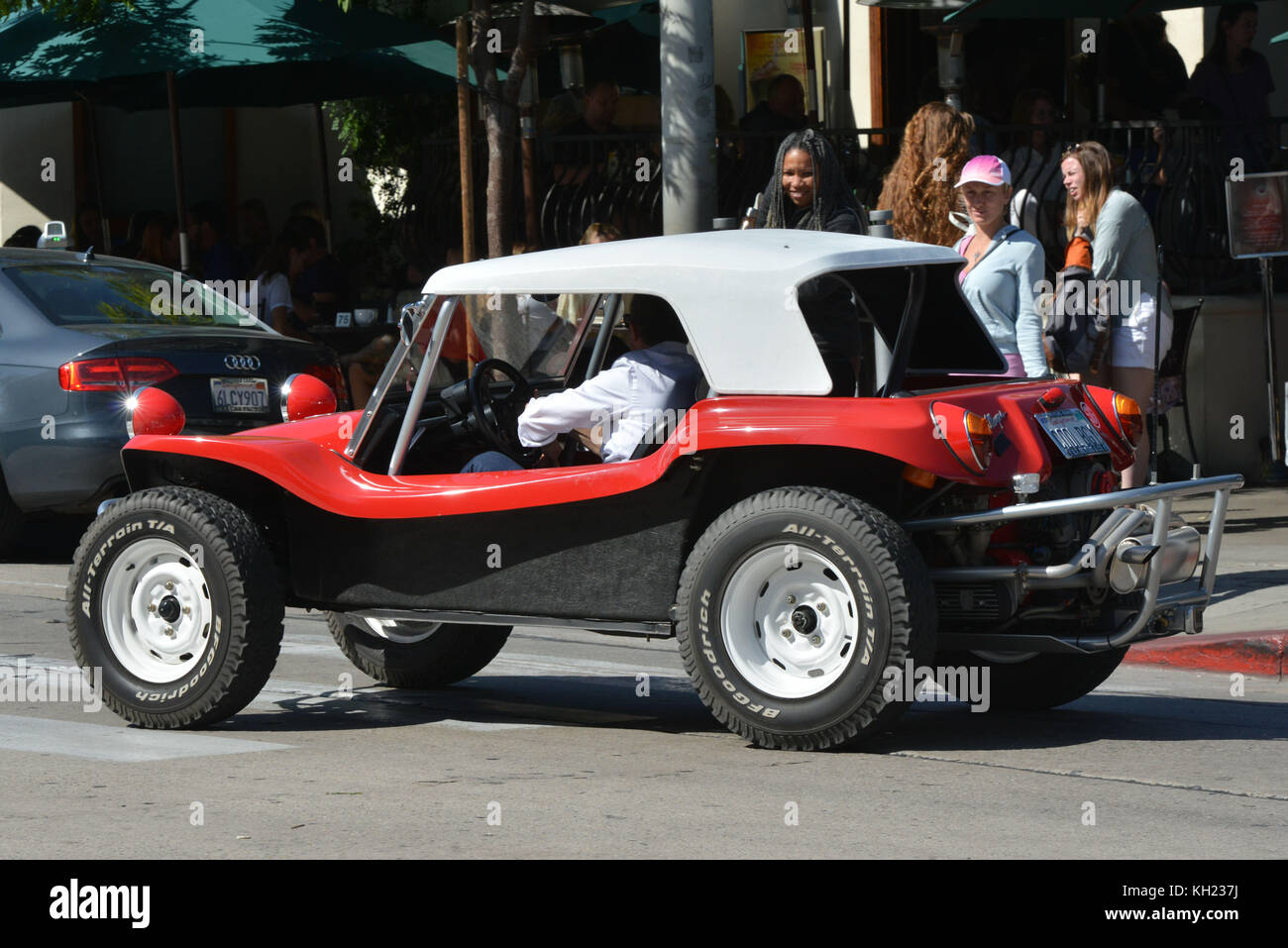 Jerry Seinfeld driving an off road bug in Beverly Hills Featuring ...