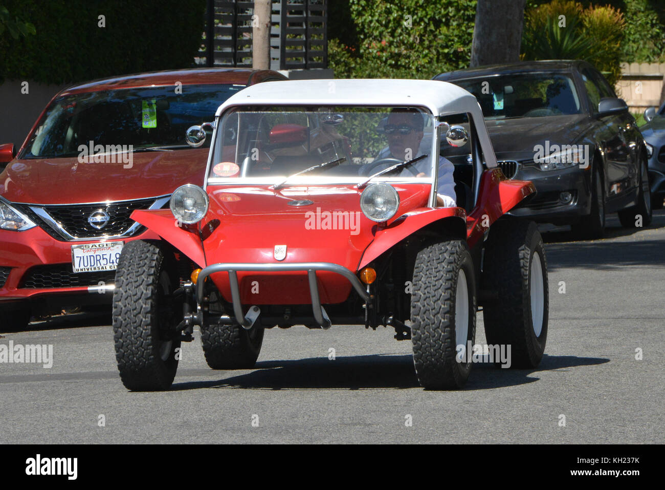 Jerry Seinfeld driving an off road bug in Beverly Hills Featuring ...