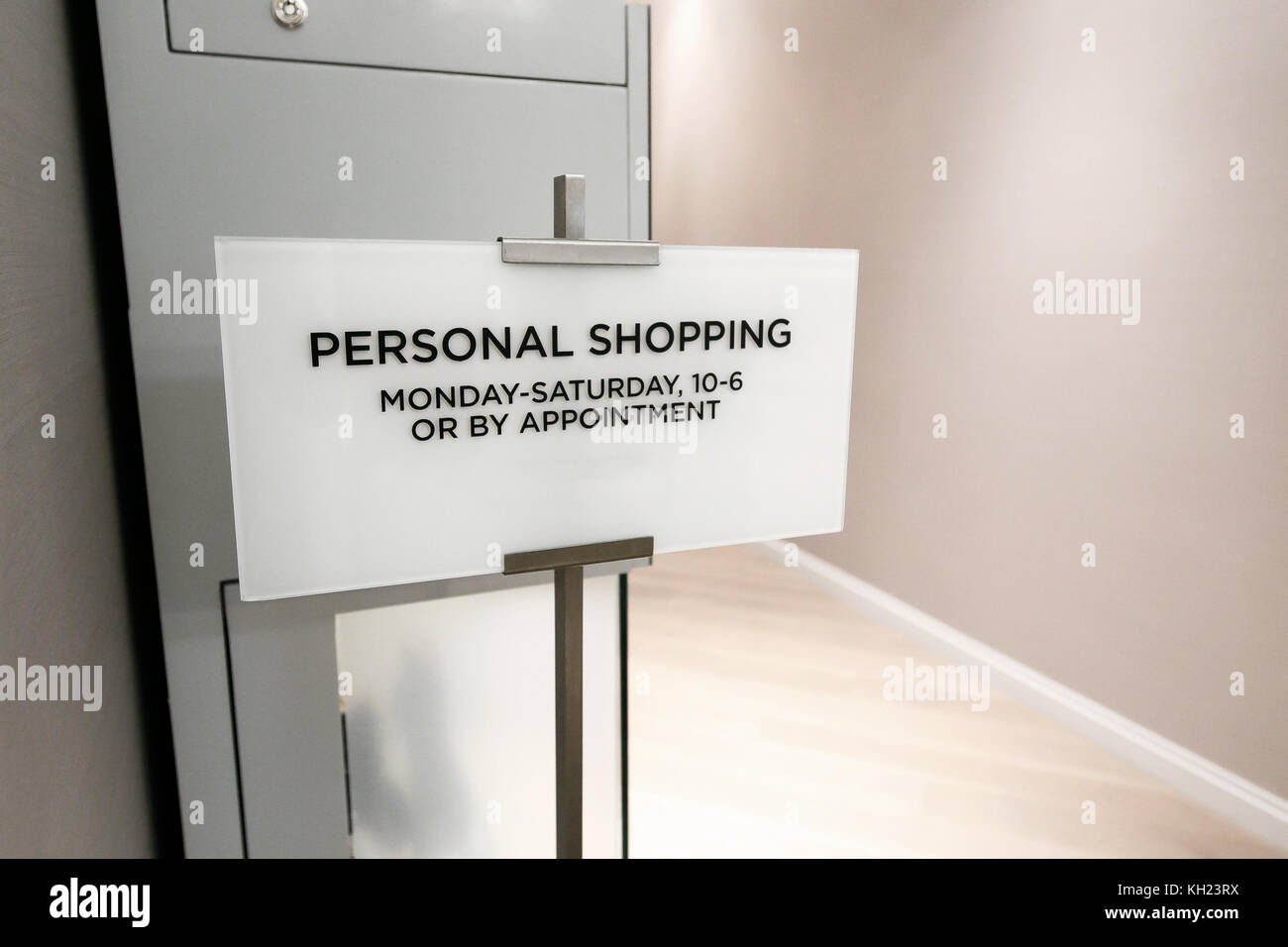 Personal Shopping sign in a department store Stock Photo - Alamy