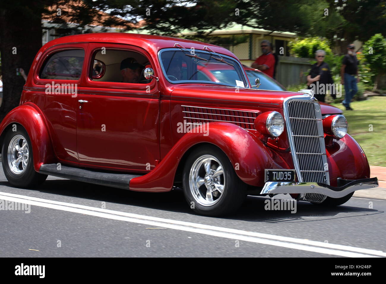 Hot rods of all makes and colours greated the community of Yamba in the ...