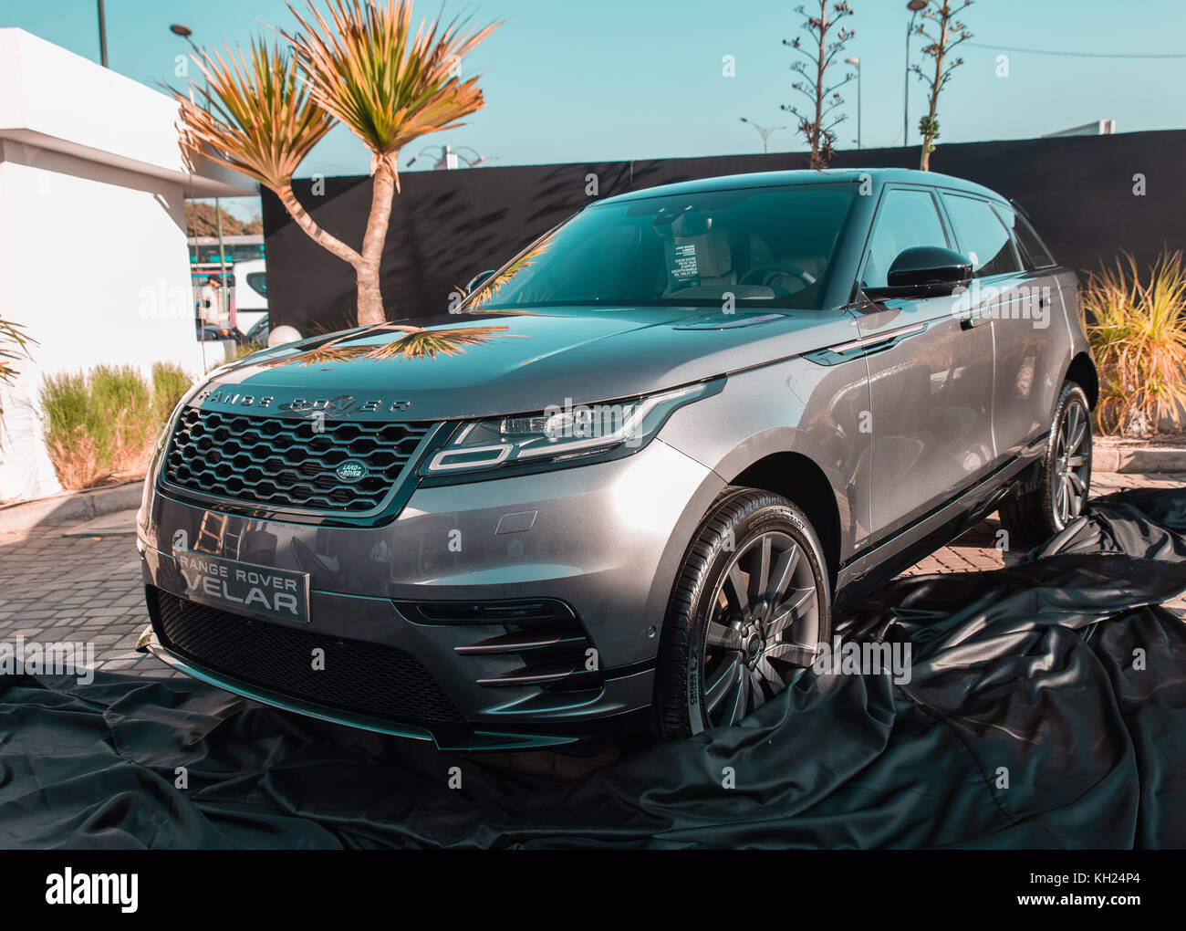 Range rover Velar Stock Photo - Alamy
