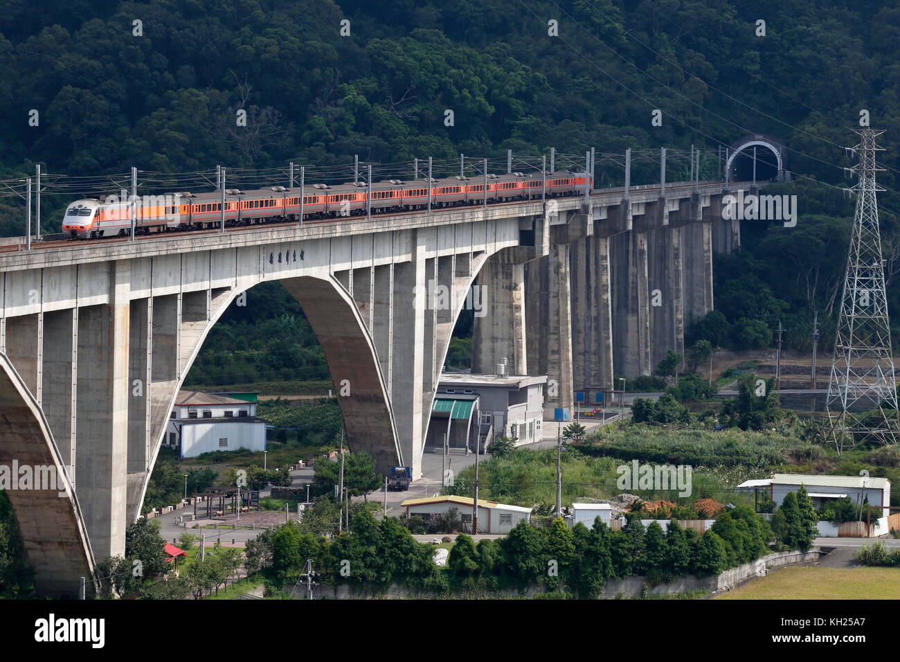 Liyu Lake bridge, a railway bridge located in central Taiwan Stock ...
