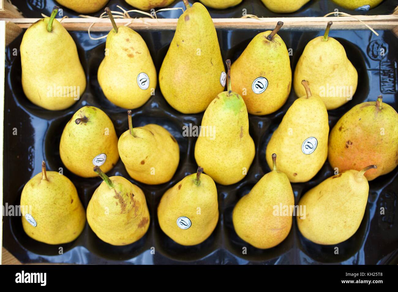 Fresh pears at market, France Stock Photo - Alamy