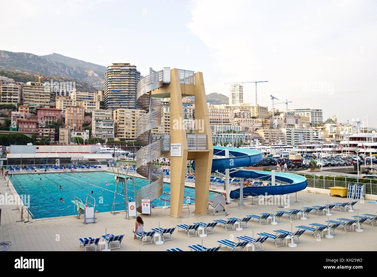 Monaco swimming pool Stock Photo - Alamy