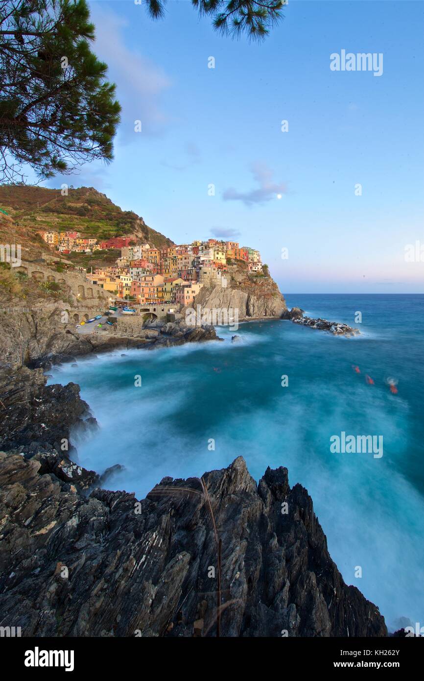 Cliffside homes in Cinque Terre, Italy Stock Photo - Alamy