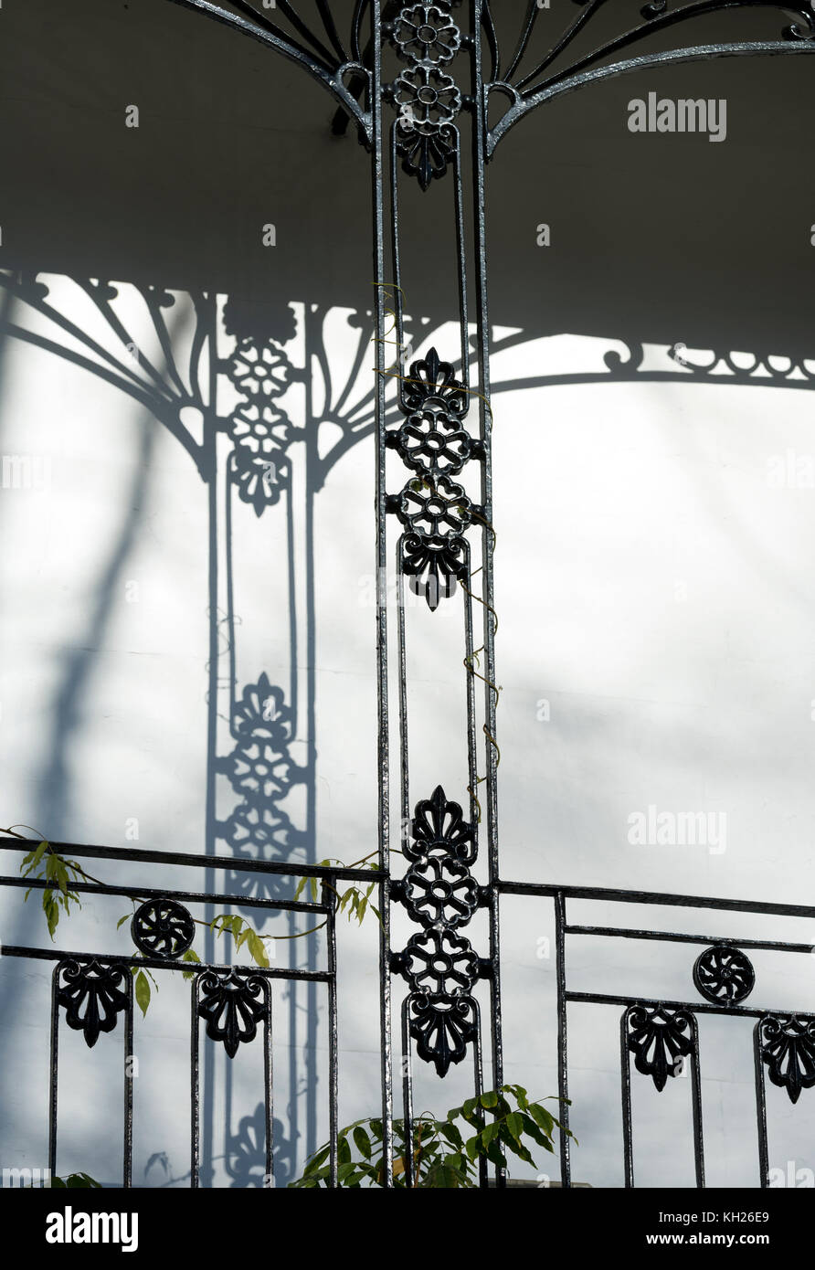 Decorative ironwork hi-res stock photography and images - Alamy
