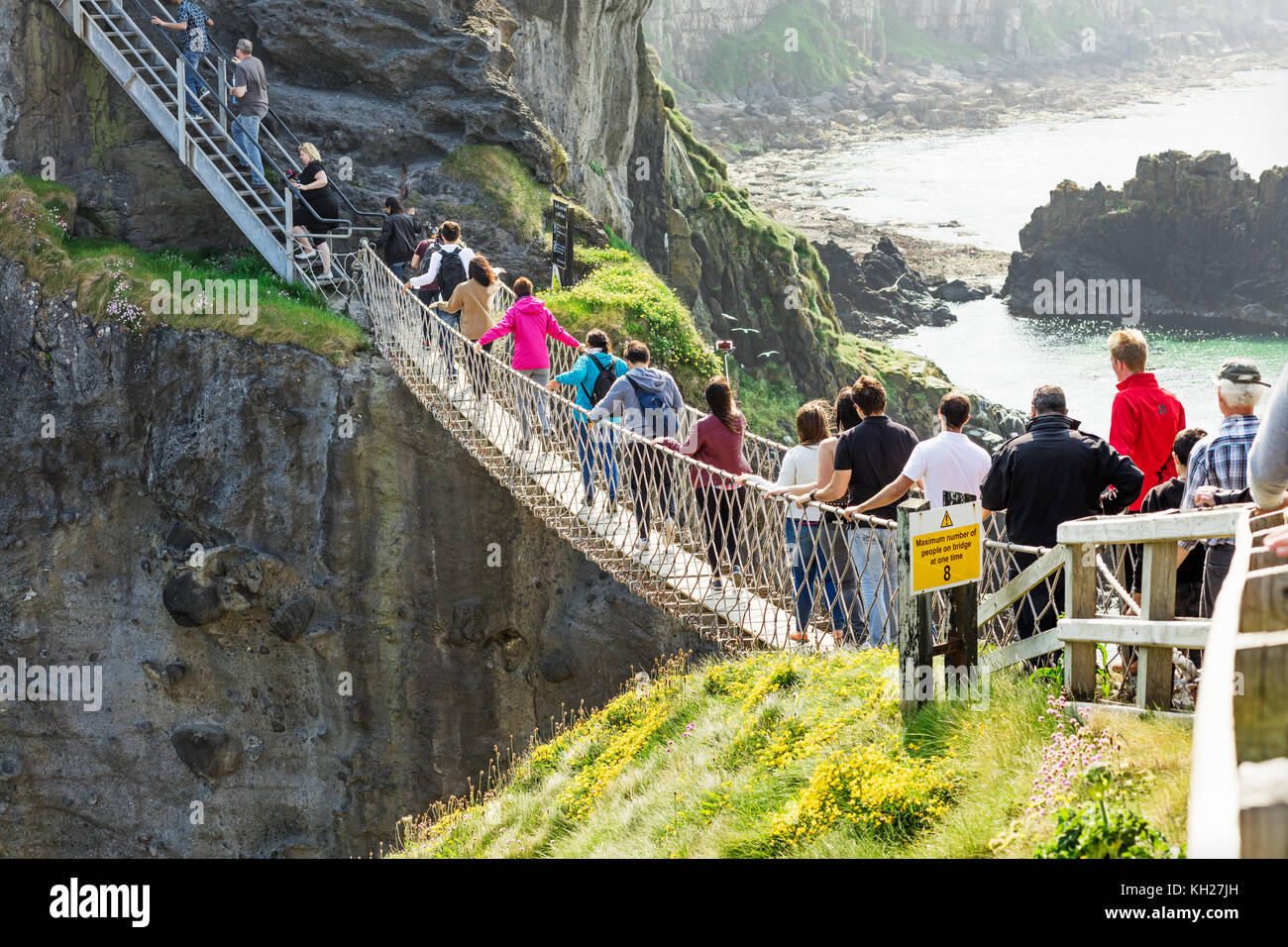 Cliff hanging walkway hi-res stock photography and images - Alamy