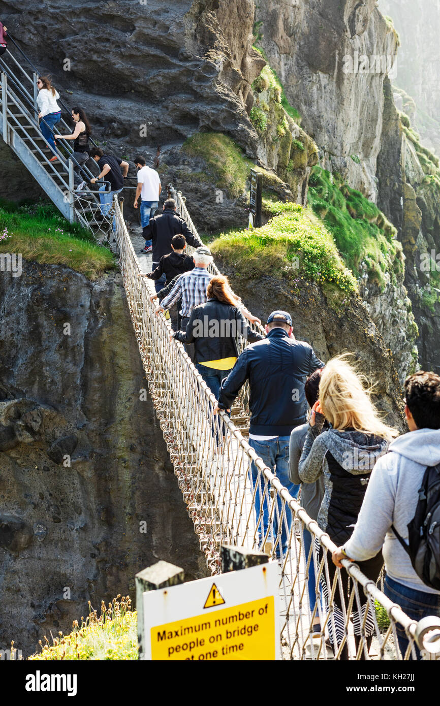 Thousands of tourists visiting Carrick-a-Rede Rope Bridge in County ...