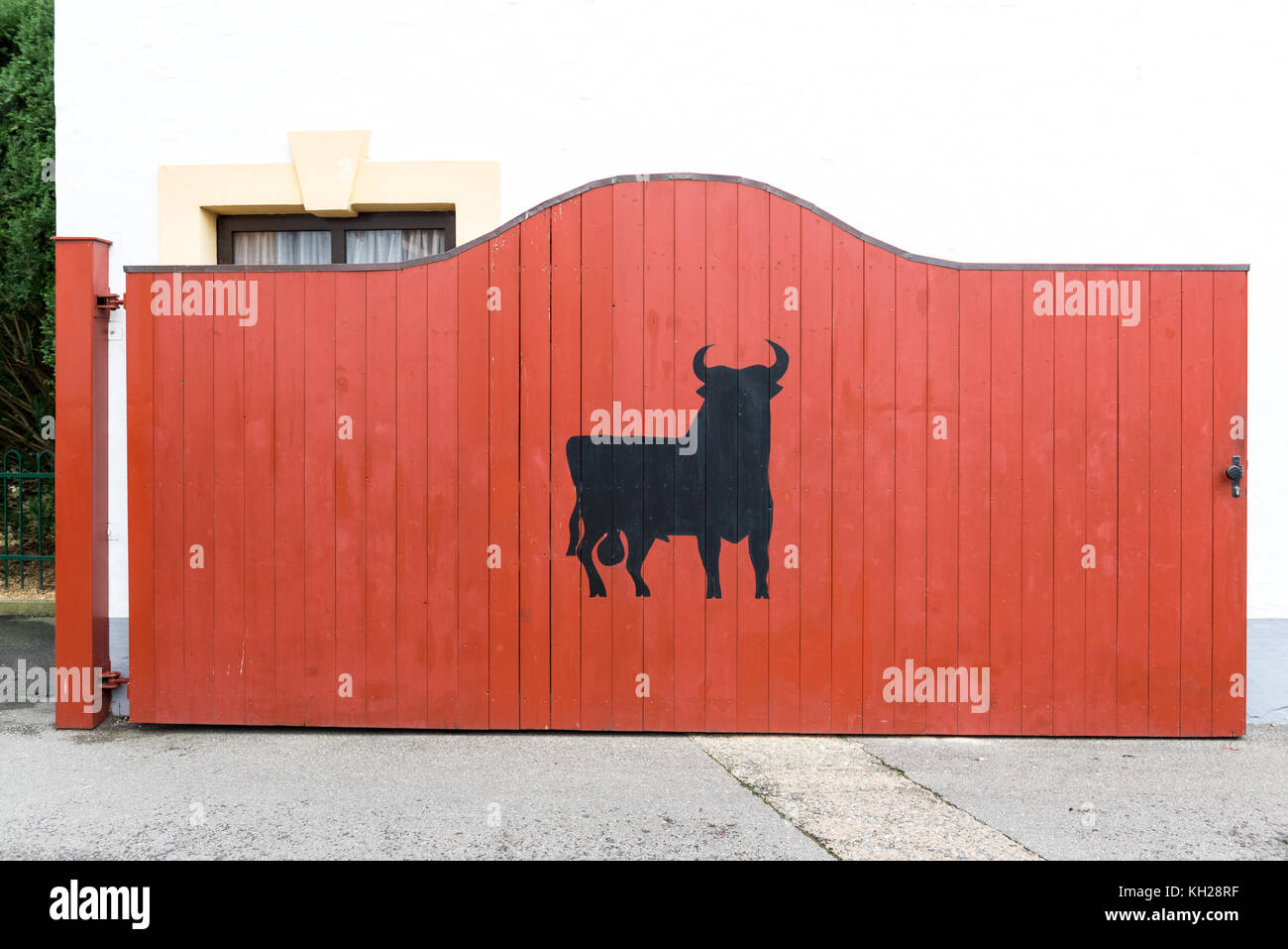 Bull portal hi-res stock photography and images - Alamy
