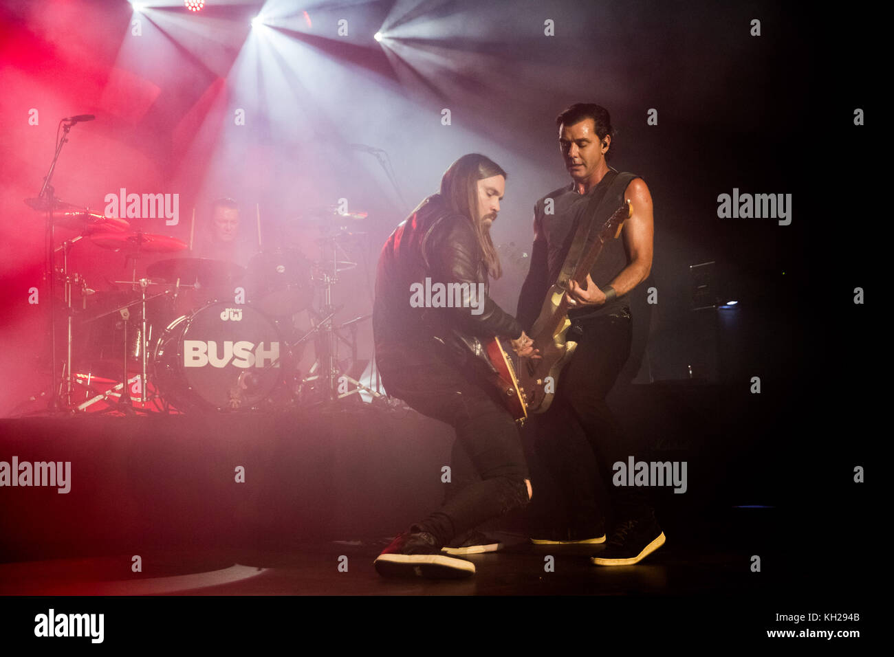 Bush performing live in concert at Coliseu dos Recreios Featuring ...