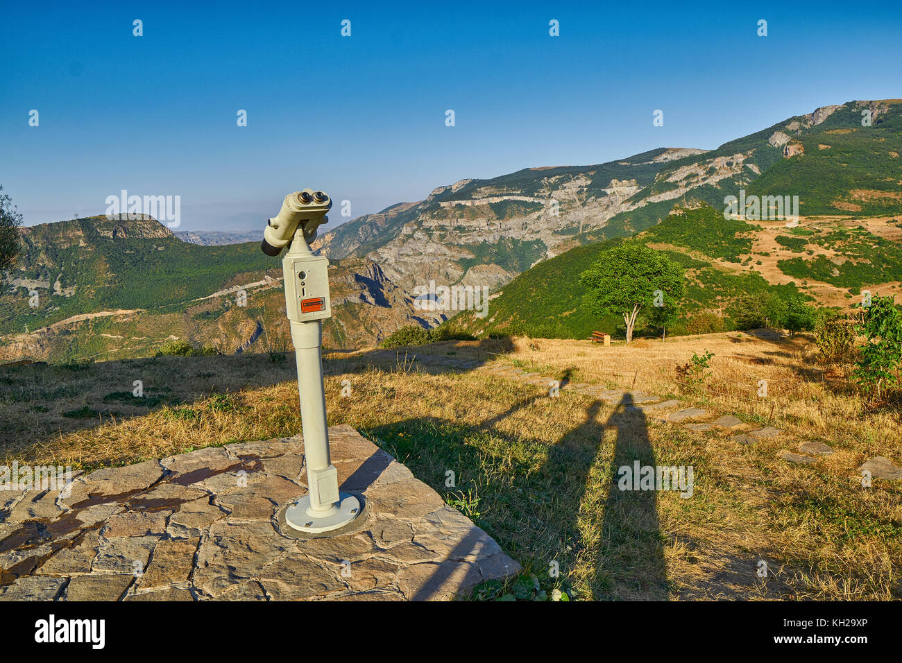 Wings of tatev aerial tram hi-res stock photography and images - Alamy