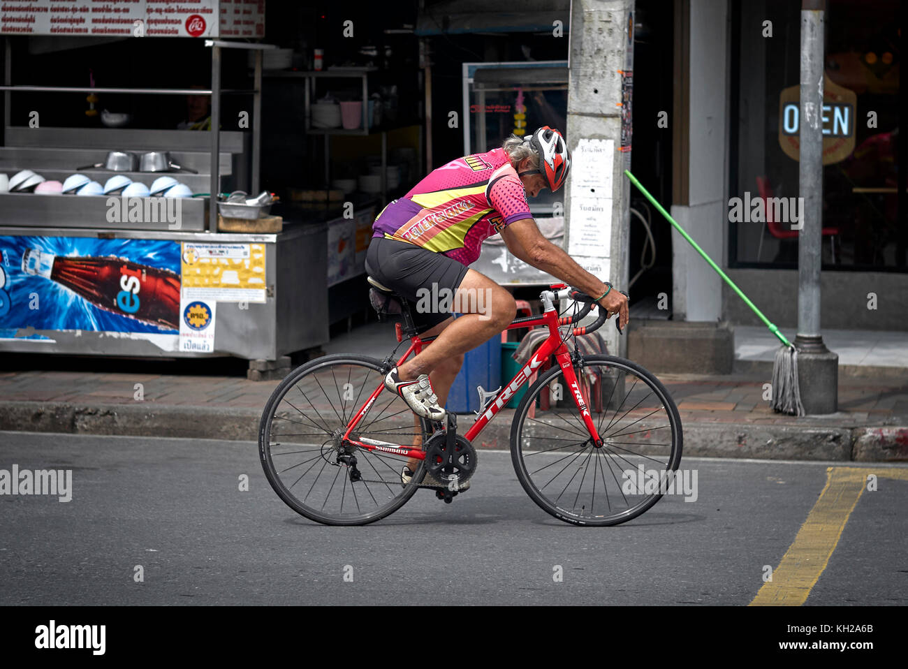 Keep fit and exercise hi-res stock photography and images - Alamy