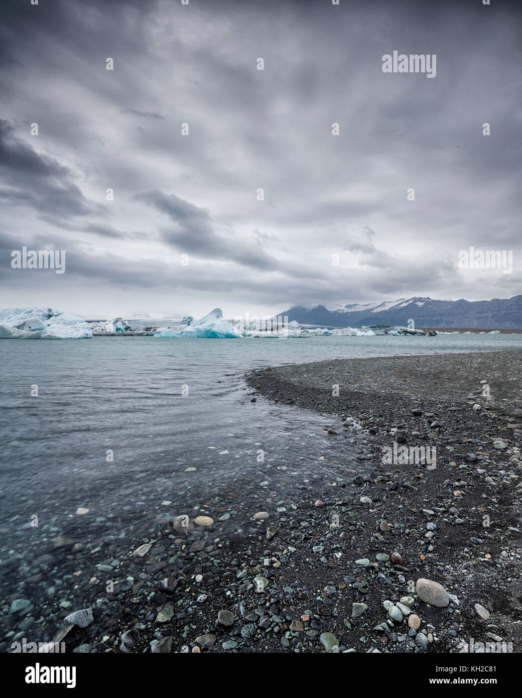 Jökulsárlón shoreline, Iceland Stock Photo - Alamy