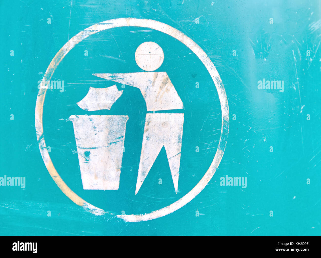 Trash bin drop High Resolution Stock Photography and Images - Alamy