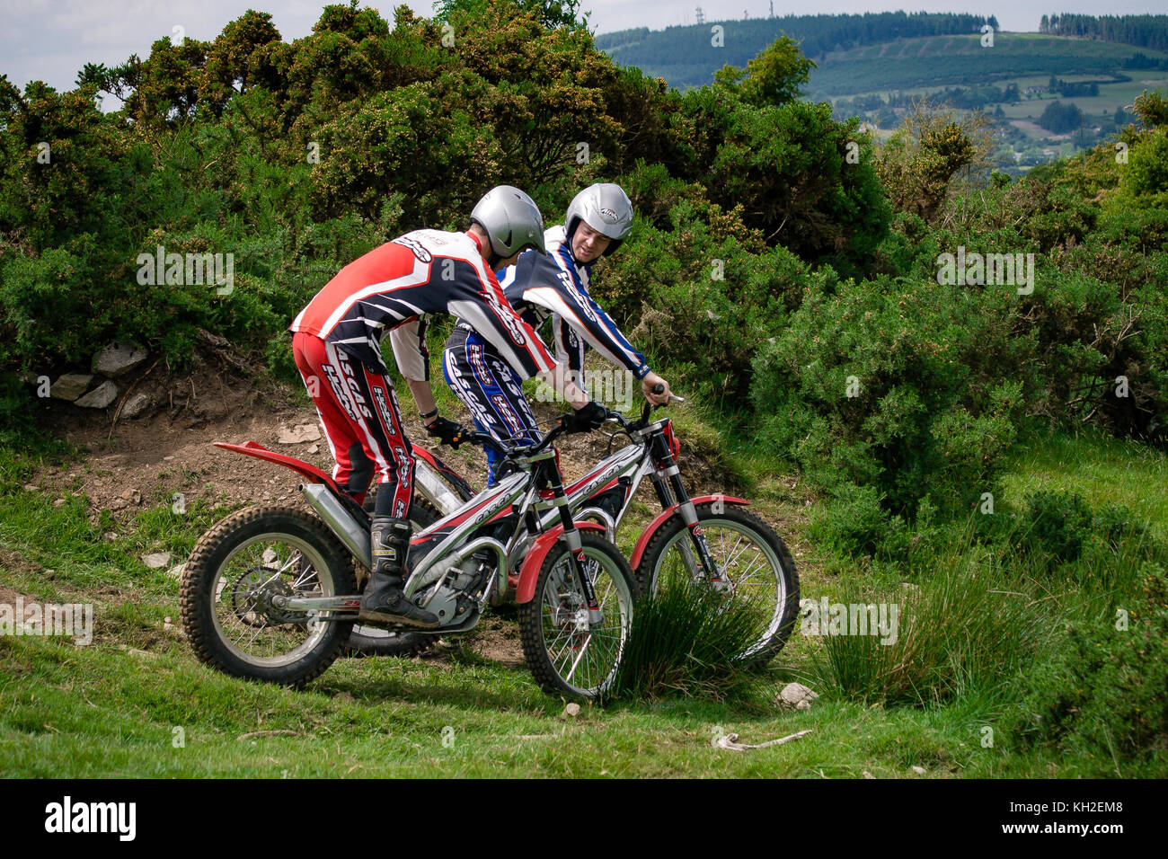 Motocross riders racing through hi-res stock photography and images - Alamy