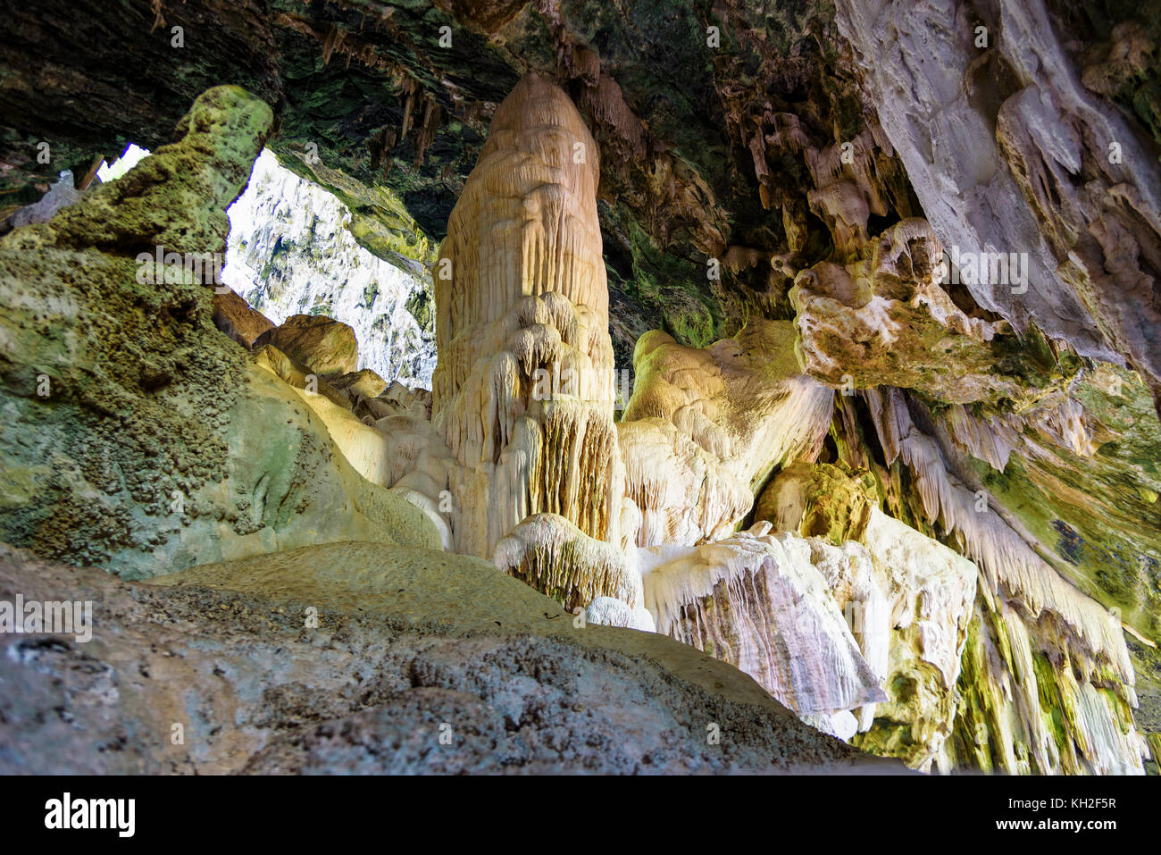 Beautiful nature of stalactite and stalagmite at Bua Boke Cave Natural ...