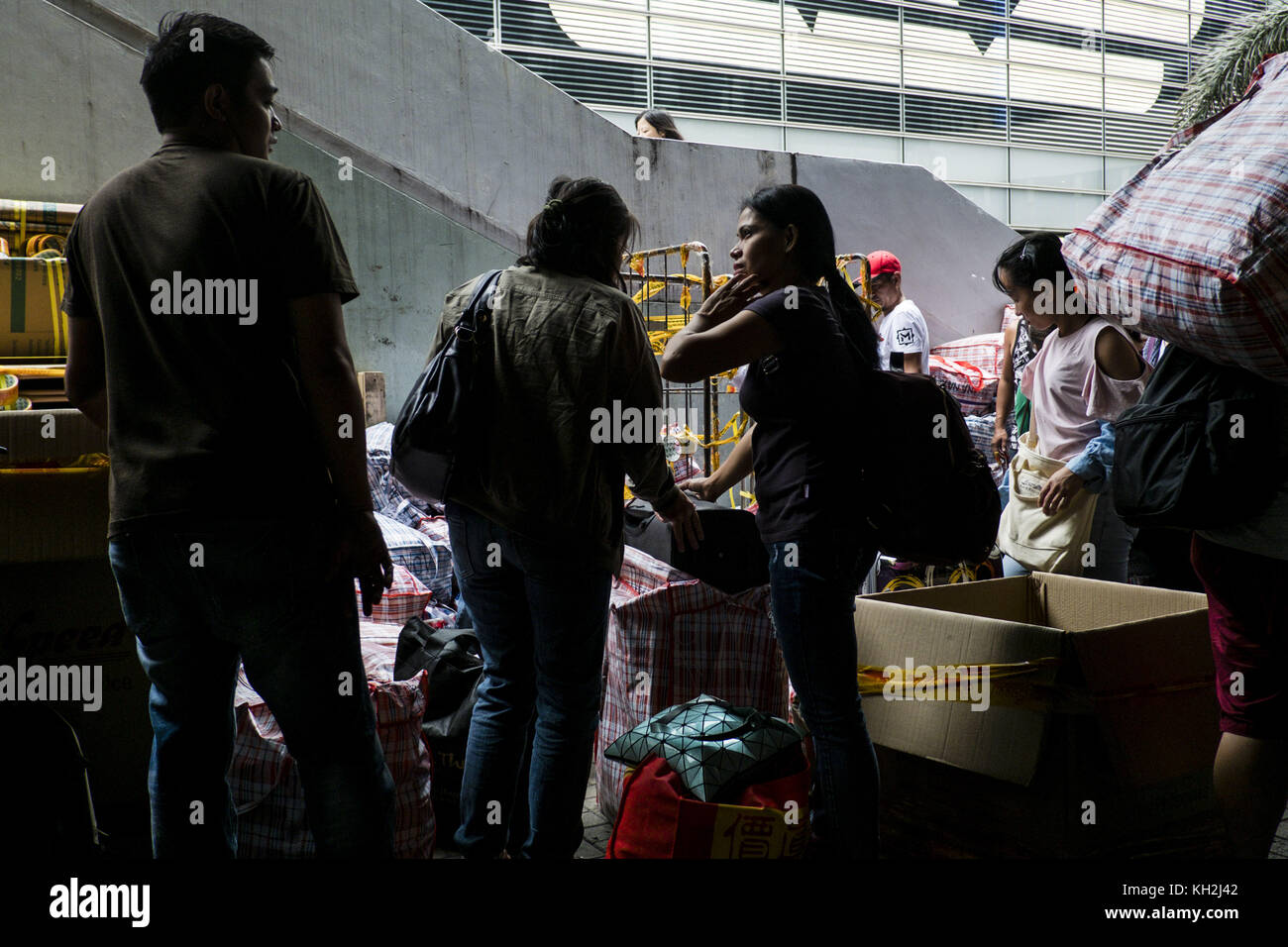 Overseas filipino workers hi-res stock photography and images - Alamy