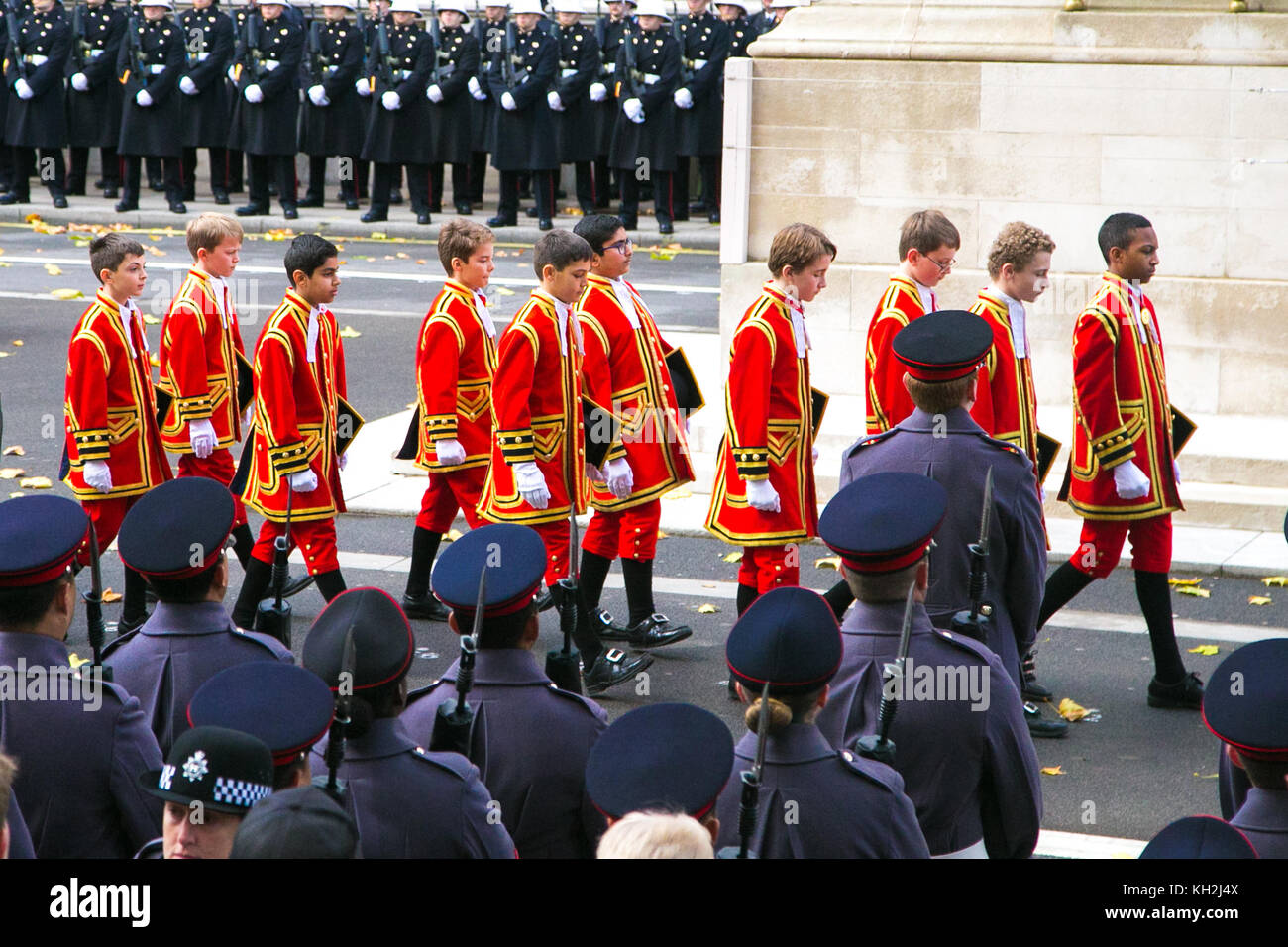 Family members attend remembrance hi-res stock photography and images ...