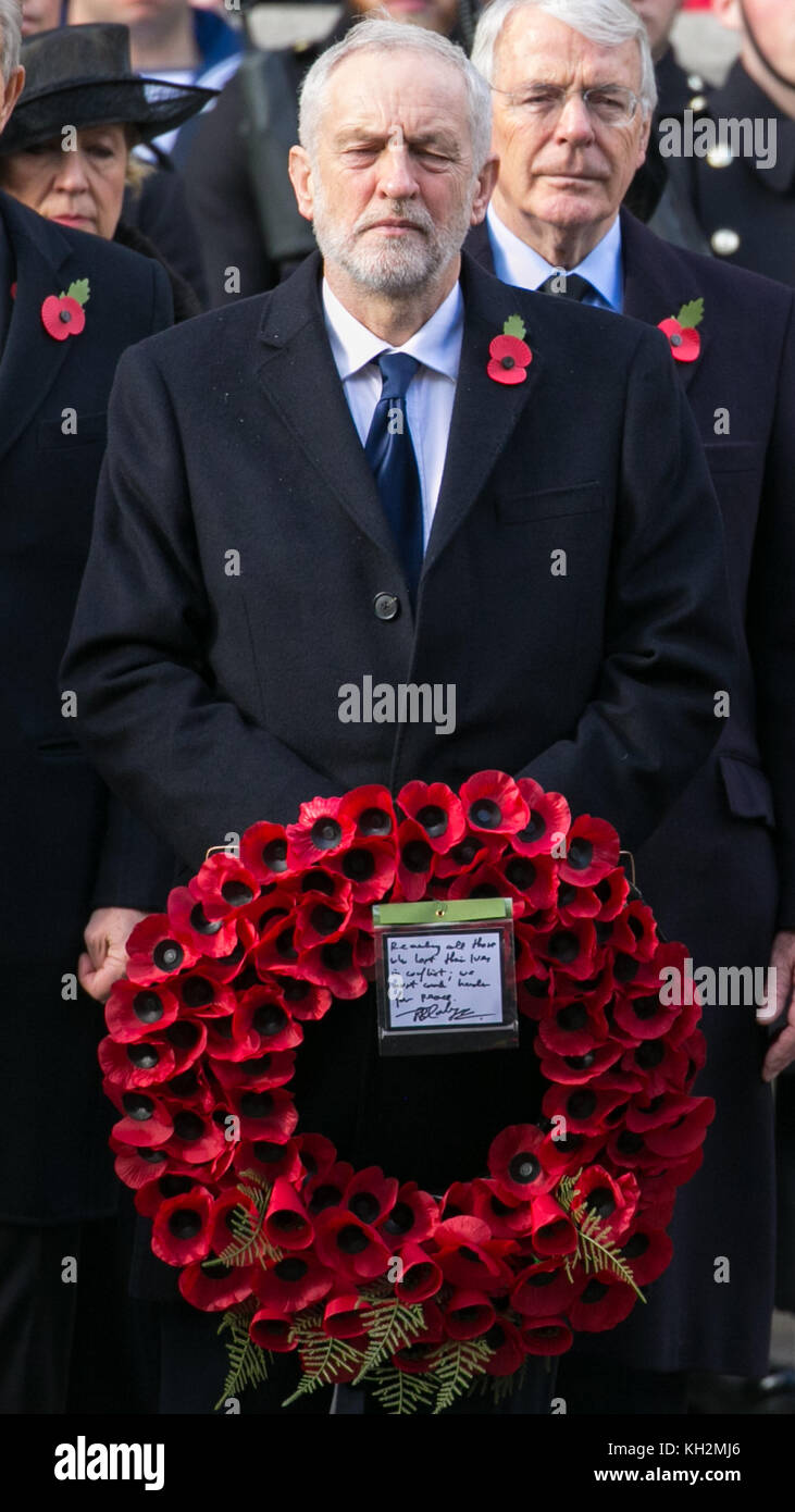 Remembrance cenotaph london 2017 wreath hi-res stock photography and ...