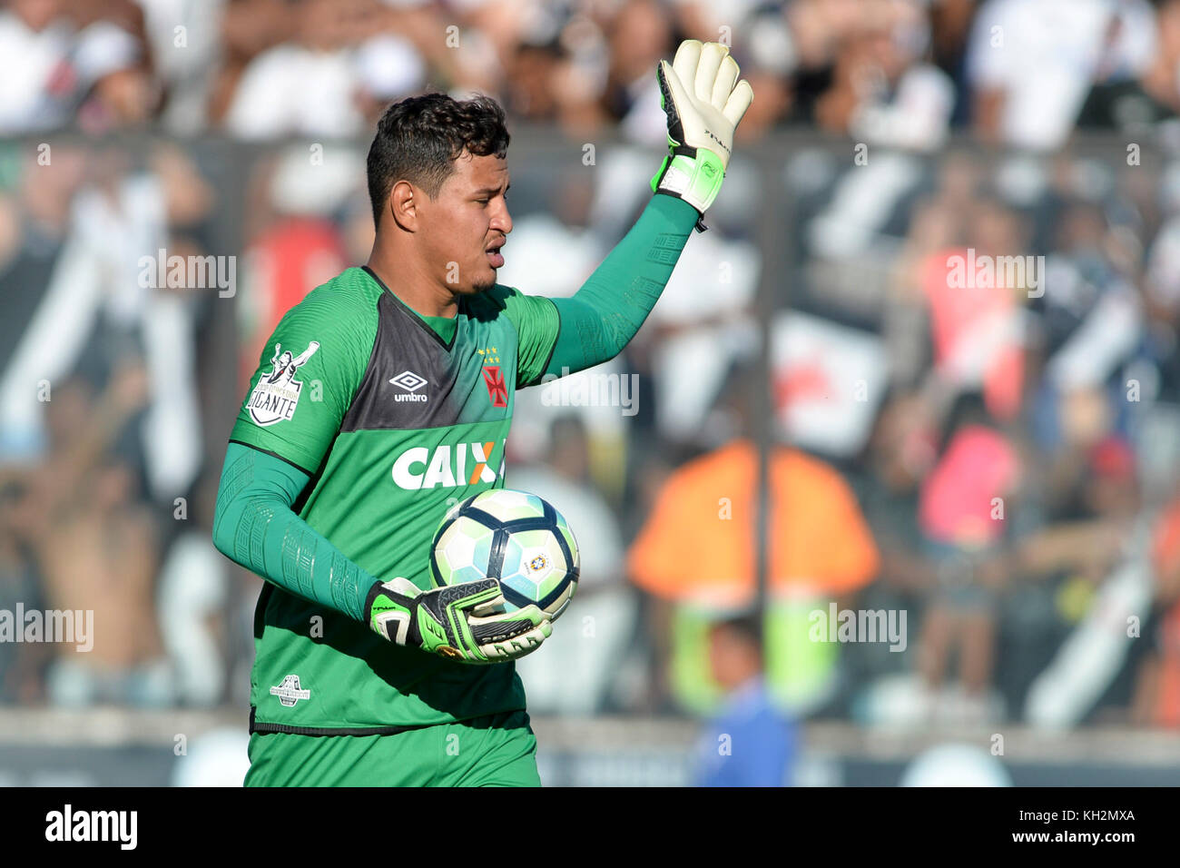 Rio De Janeiro, Brazil. 12th Nov, 2017. Goalkeeper Gabriel Félix during ...