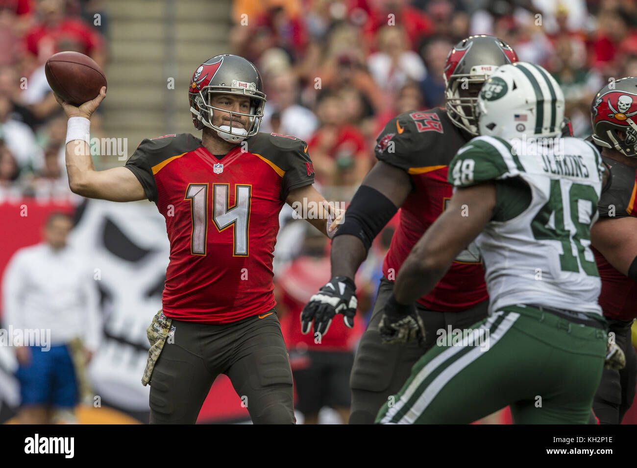 Ryan sims buccaneers hi-res stock photography and images - Alamy