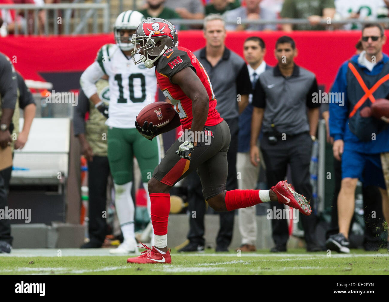 Florida, USA. 12th Nov, 2017. LOREN ELLIOTT | Times .Tampa Bay ...