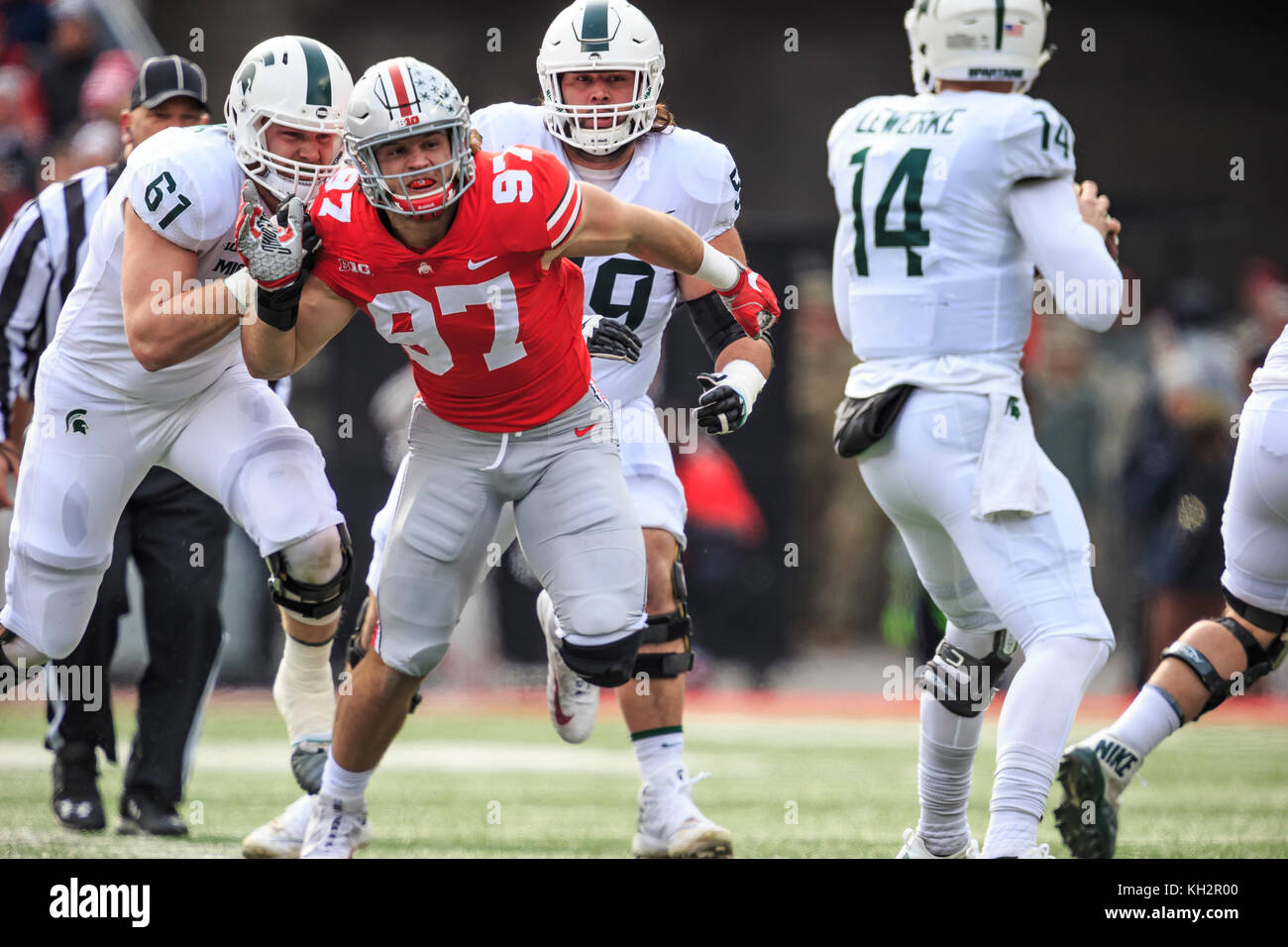 Columbus, Ohio, USA. 11th Nov, 2017. Michigan State Spartans offensive ...