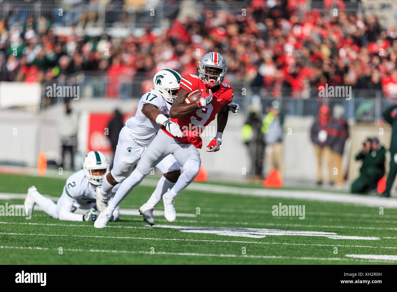 Columbus, Ohio, USA. 11th Nov, 2017. Ohio State Buckeyes wide receiver Binjimen Victor (9) is ...