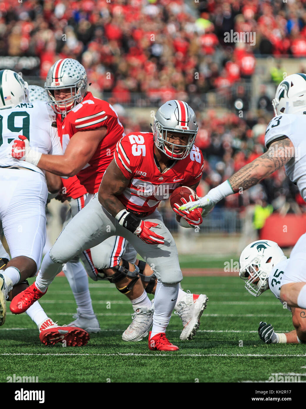 Columbus, Ohio, USA. 11th Nov, 2017. Ohio State Buckeyes running back ...