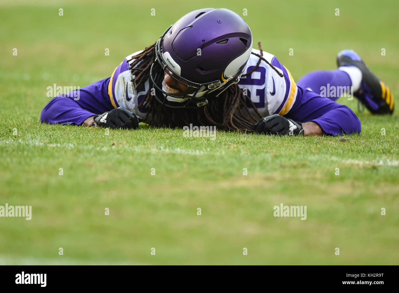 Landover, MD, USA. 12th Nov, 2017. Minnesota Vikings cornerback Trae ...
