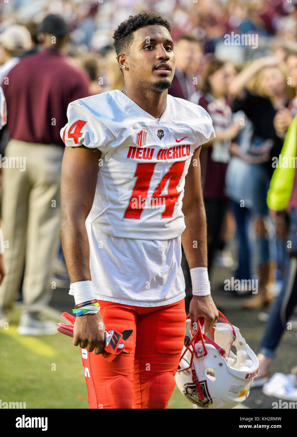 College Station, TX, USA. 11th Nov, 2017. New Mexico Lobos wide ...