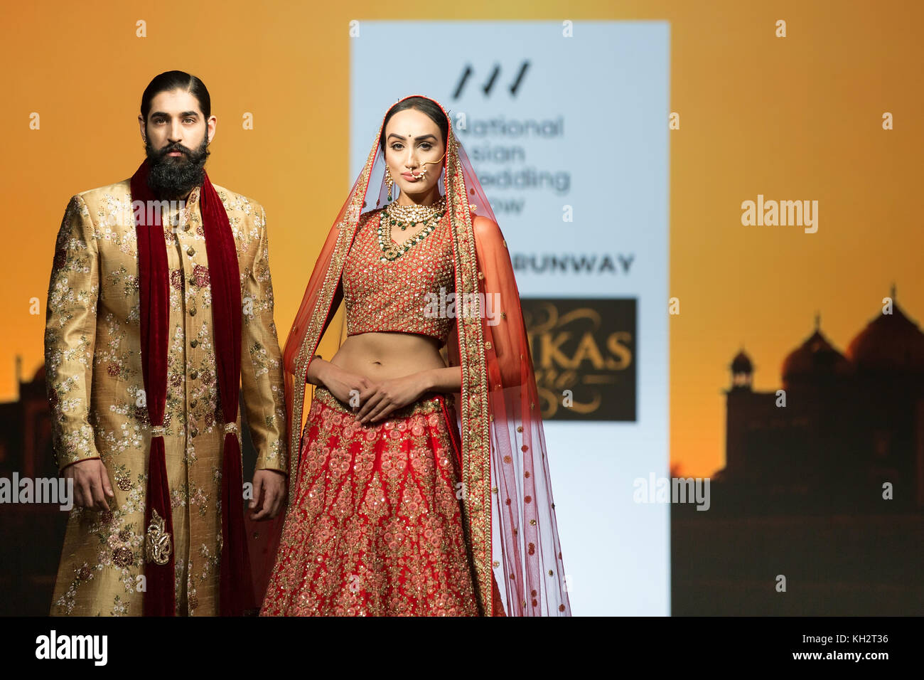 Indian models catwalk hi-res stock photography and images - Alamy