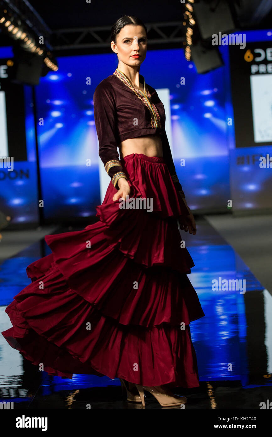 London, UK. 12th Nov, 2017. Models on catwalk showcasing existing and ...