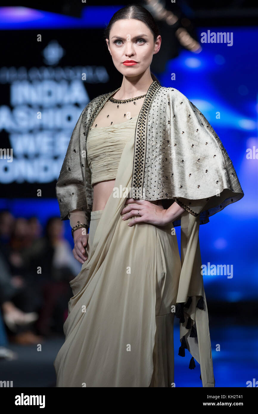 Indian wedding runway show hi-res stock photography and images - Alamy