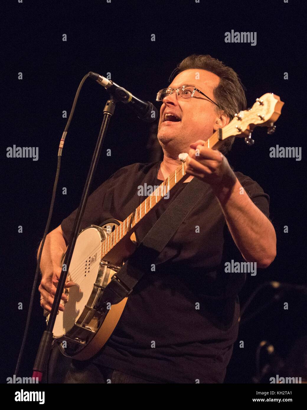 Violent femmes 2017 hi-res stock photography and images - Alamy