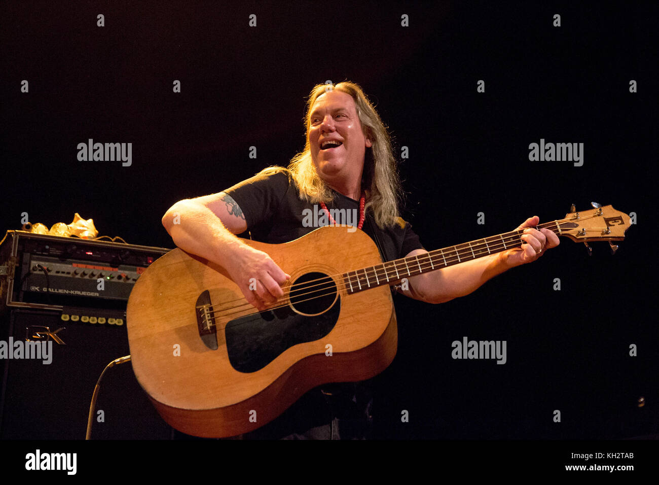 Violent femmes 2017 hi-res stock photography and images - Alamy
