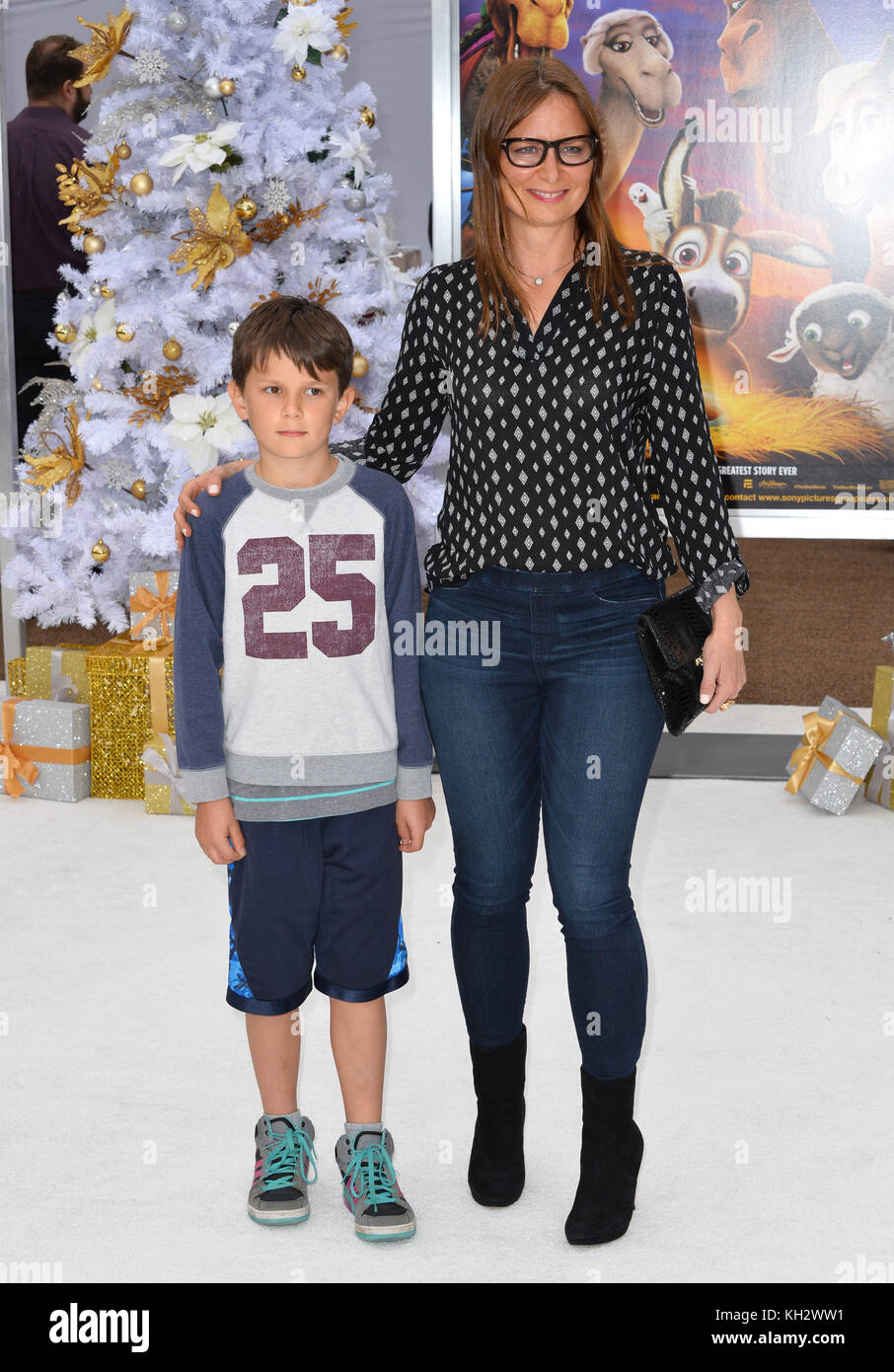 Mary lynn rajskub world premiere hi-res stock photography and images ...