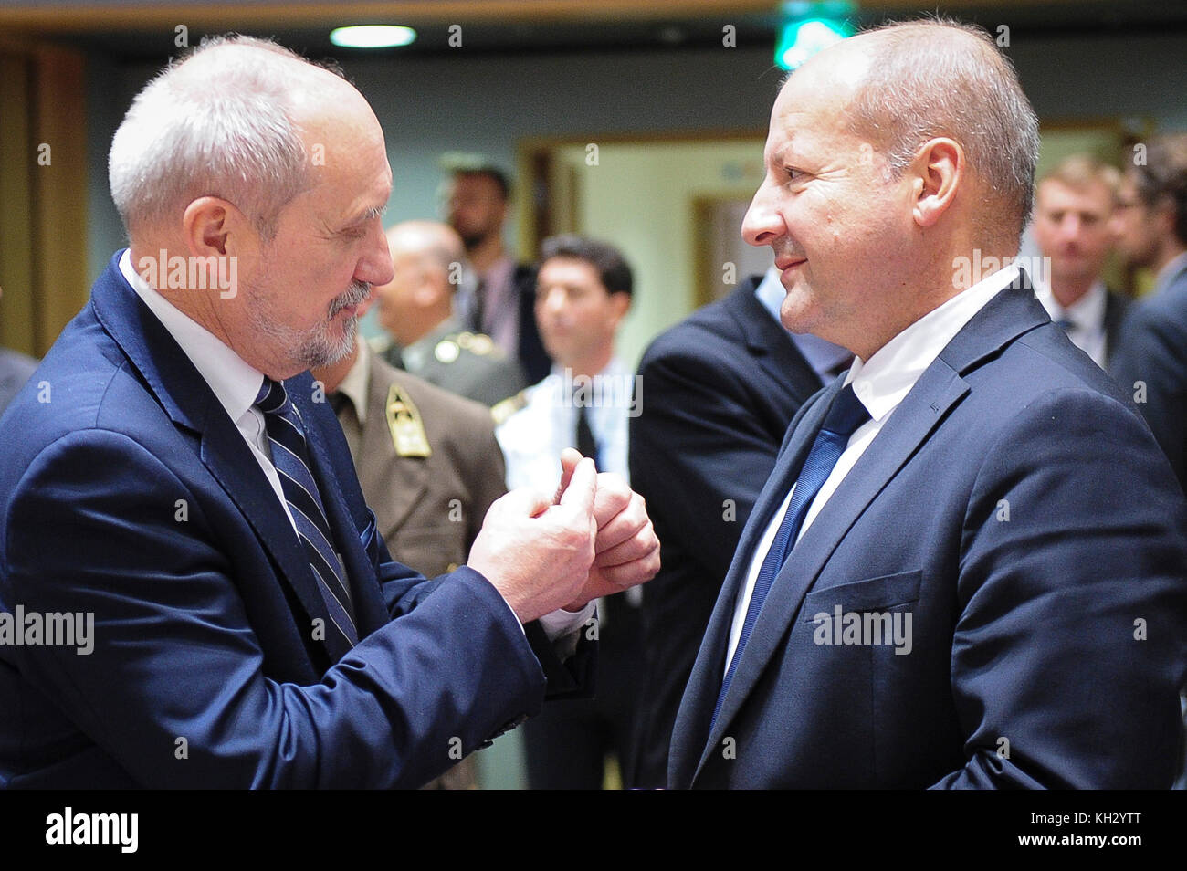 Brussels, Belgium. 13th Nov, 2017. Polish Defence Minister Antoni ...