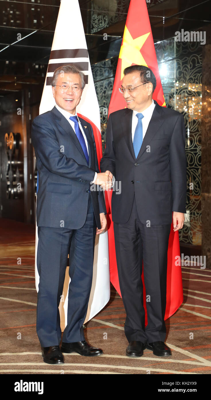 13th Nov, 2017. Moon meet with Li Keqiang in Manila South Korean ...