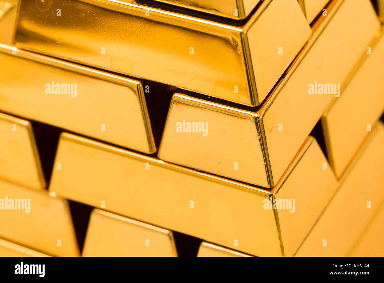 Pyramide gold hi-res stock photography and images - Alamy