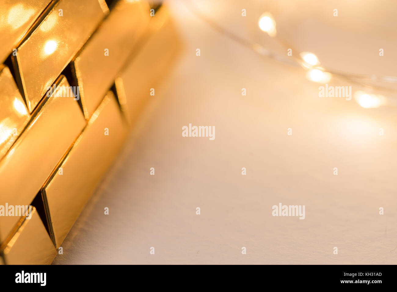 Pile out of Gold Ingots Stock Photo - Alamy
