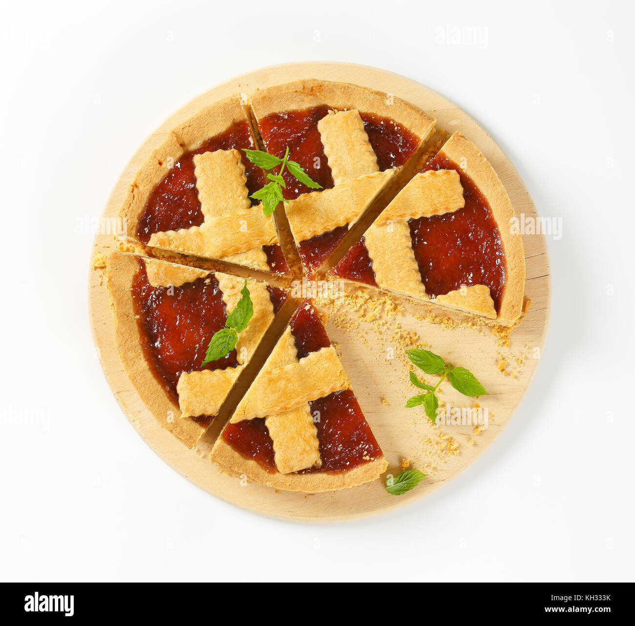 sliced strawberry jam tart with lattice on top Stock Photo - Alamy
