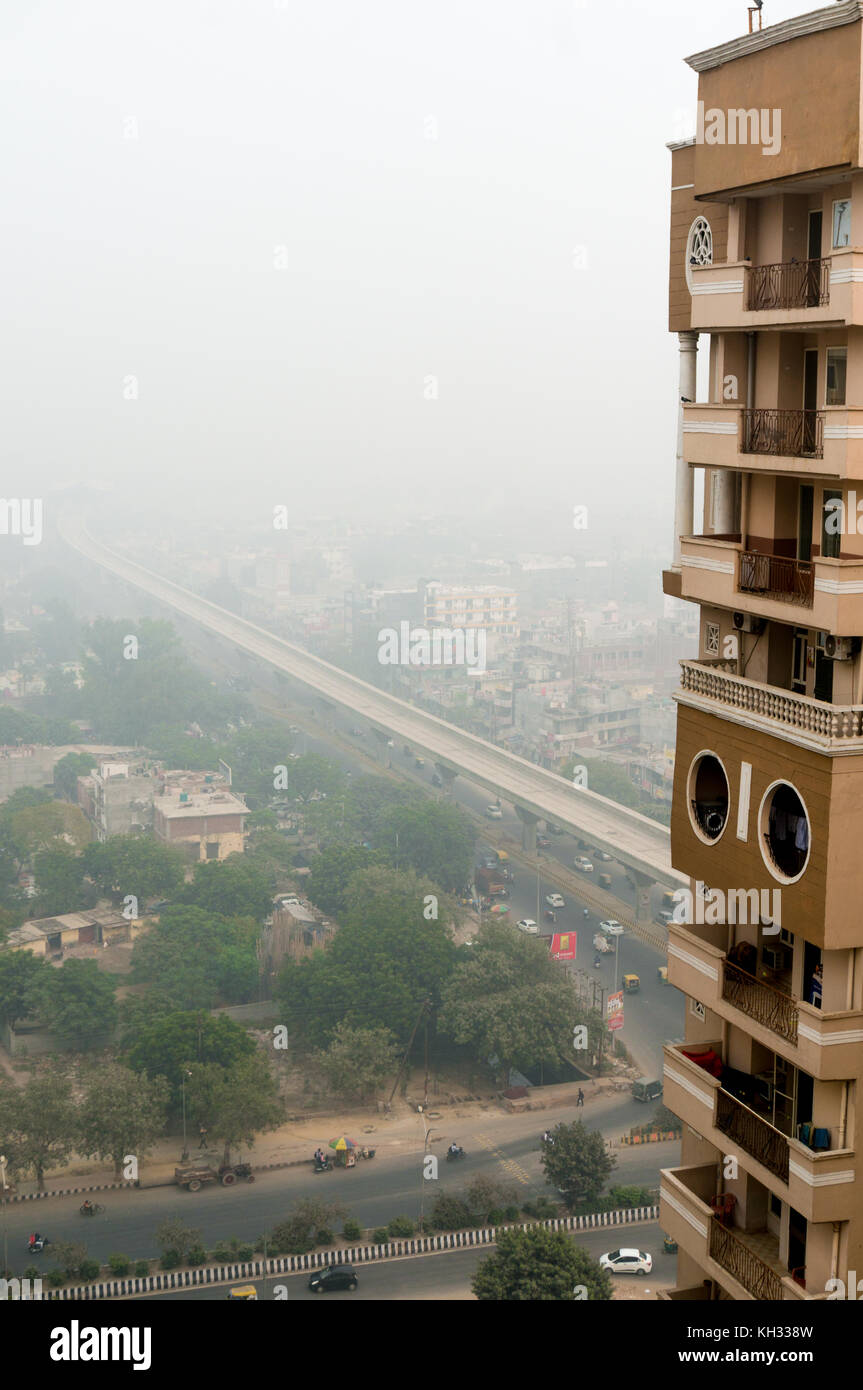 Air pollution india vertical hi-res stock photography and images - Alamy
